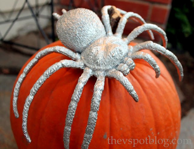 Spray paint saves a rubber spider. | The V Spot
